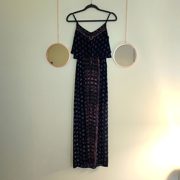 Express | Dresses | Express Boho Slit Front Ruffle Maxi Dress Xs | Poshmark